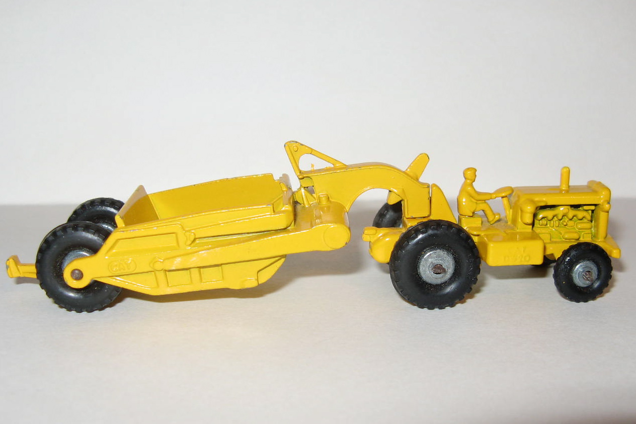 M 1A 1 Earth Scraper.jpg